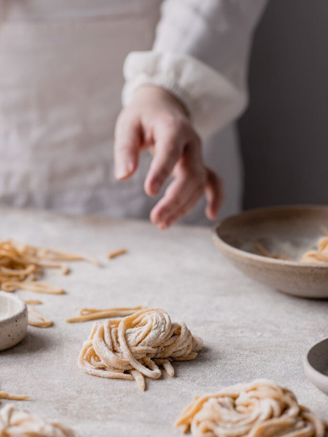 Tonnarelli pasta • fedetheclumsychef.com